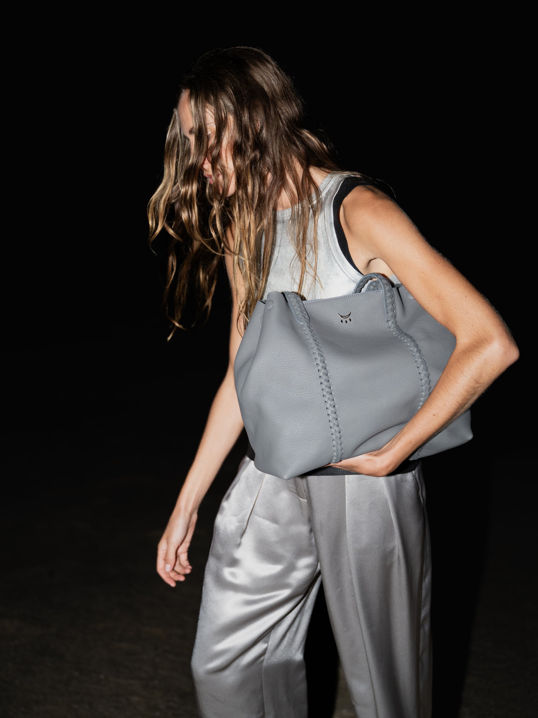 Minori - Midnight Black Satin – QIMU